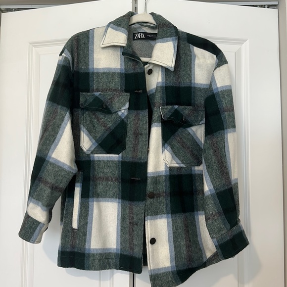 Zara | Jackets & Coats | Zara Oversized Green And Blue Plaid Shacket ...